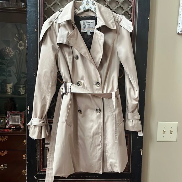 London Fog | Jackets & Coats | London Fog Trench Coat Nwot | Poshmark